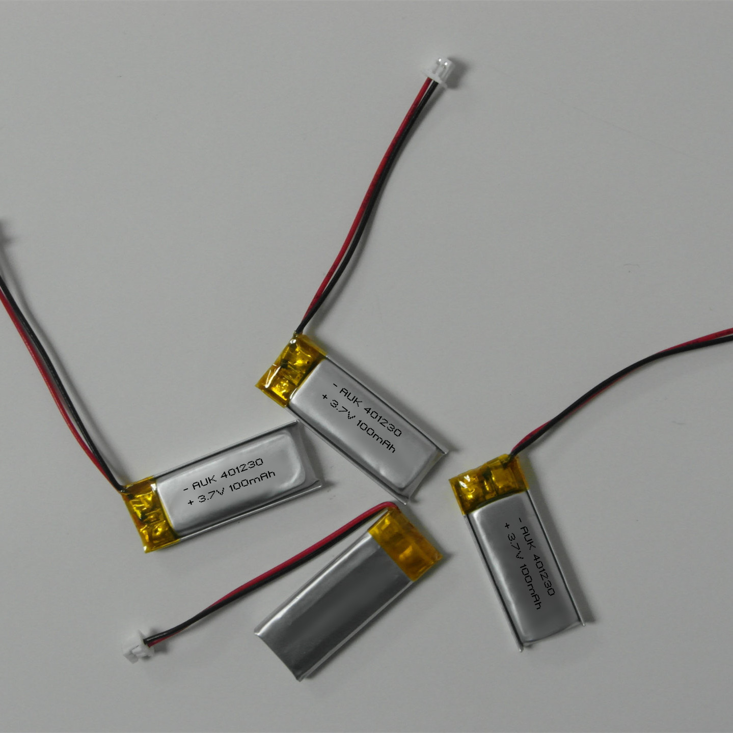 Small Lithium Ion Polymer Battery 3.7v 100mah LiPo Battery 401230
